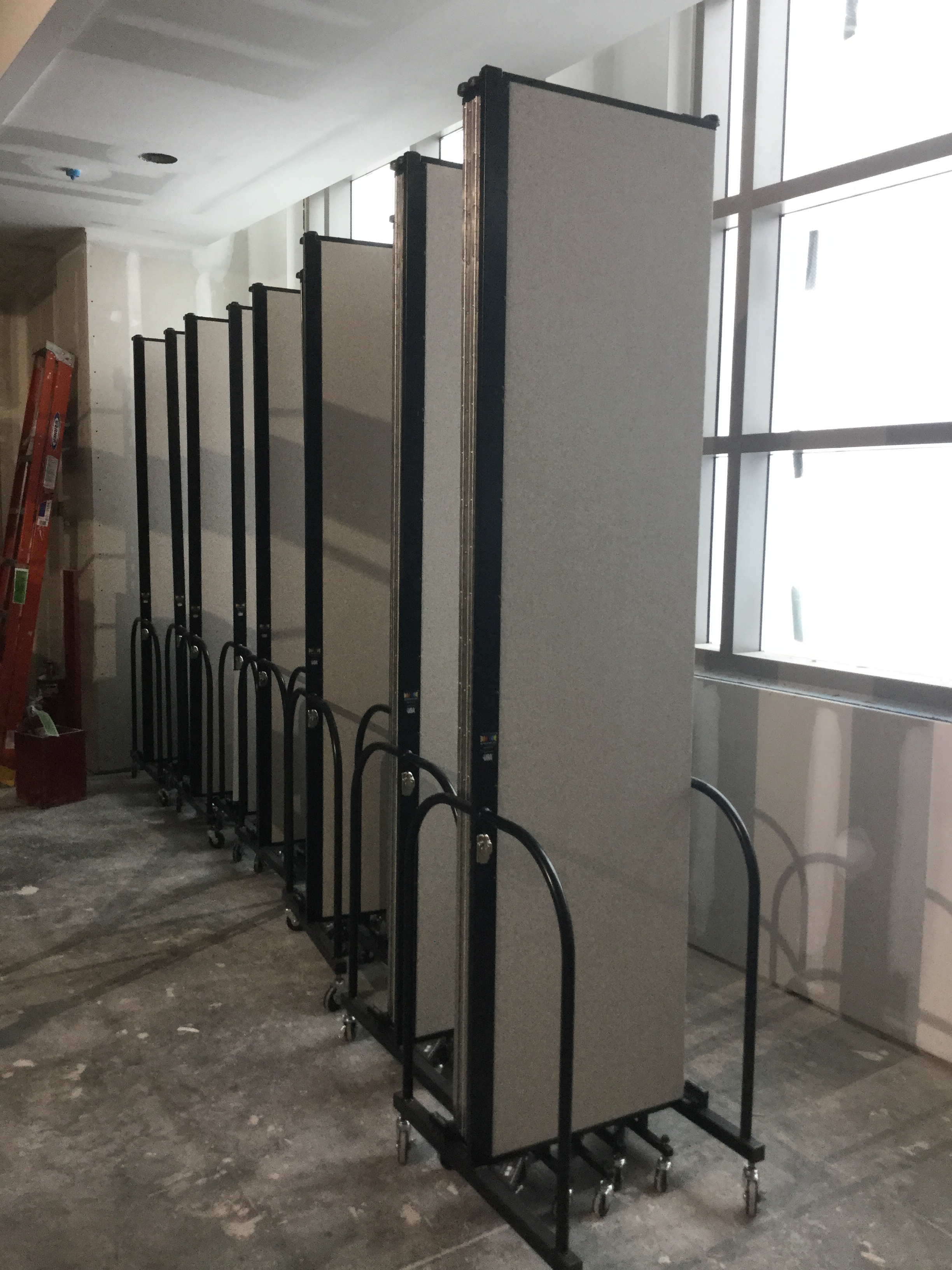 Rolling Construction Safety Panels | Screenflex Portable Room Dividers